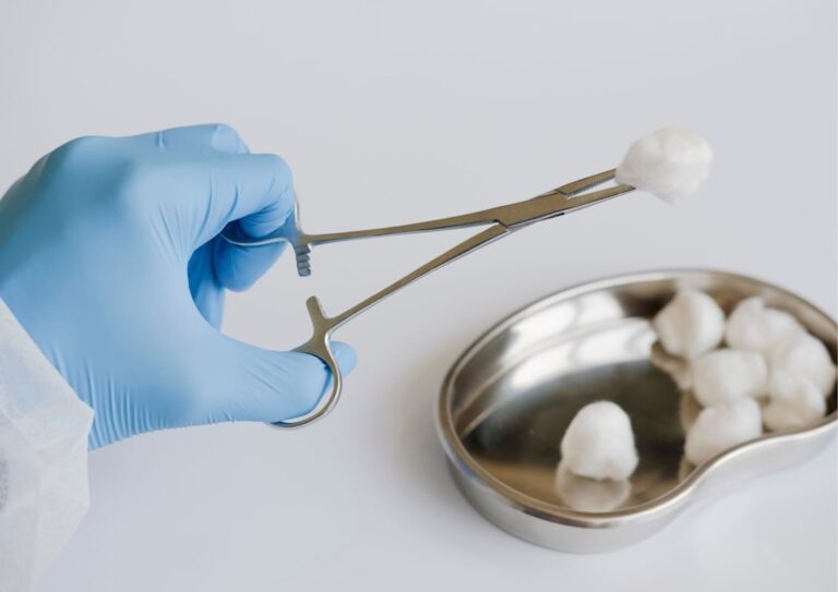 Sebaceous Cyst Removal Specialist | Dr Thng Yongxian